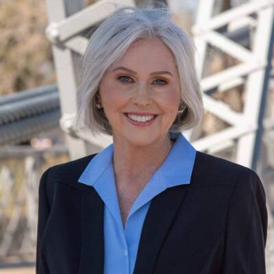 Debra St. Clair - Kelly Realtors Main - Kelly, Realtors